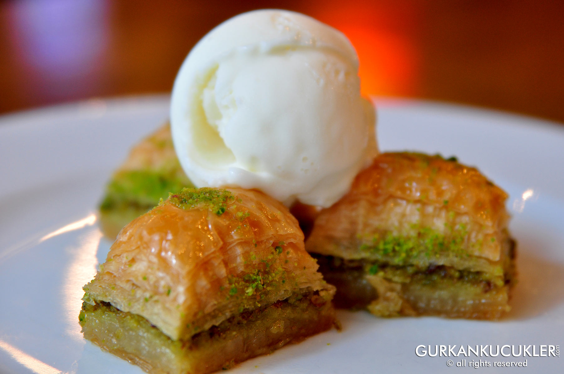 sözlüğün en tatlı ballı kaymaklı kız yazarı #907777 - uludağ sözlük galeri